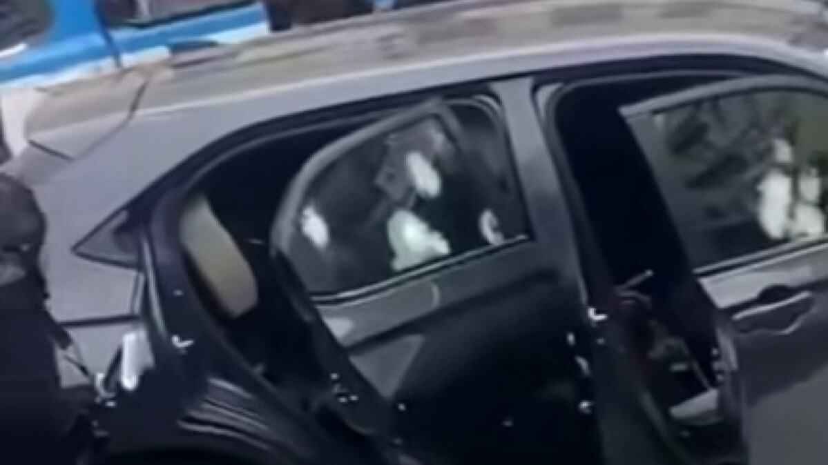 Tiroteio na Praça Seca deixa dois mortos e espalha pânico